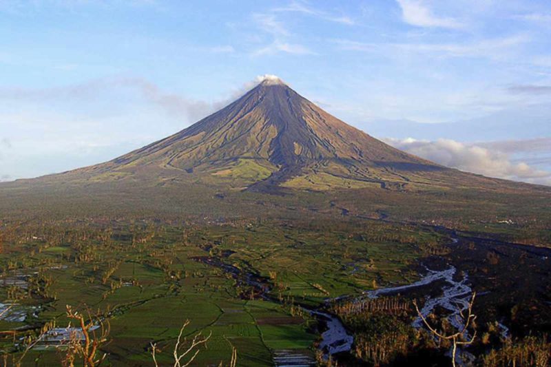 Mayon Volcano – Cryptoworld