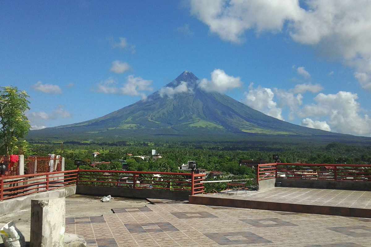 Mayon Volcano – Cryptoworld